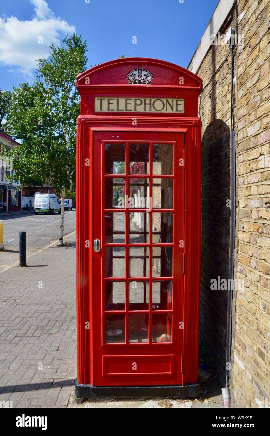 K2 telephone boxes hi-res stock photography and images - Alamy
