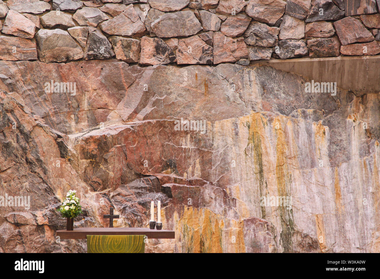 Modern church altar hi-res stock photography and images - Alamy