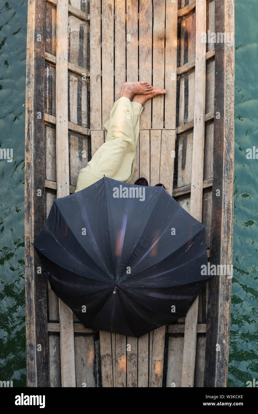 Homeless on a boat hi-res stock photography and images - Alamy