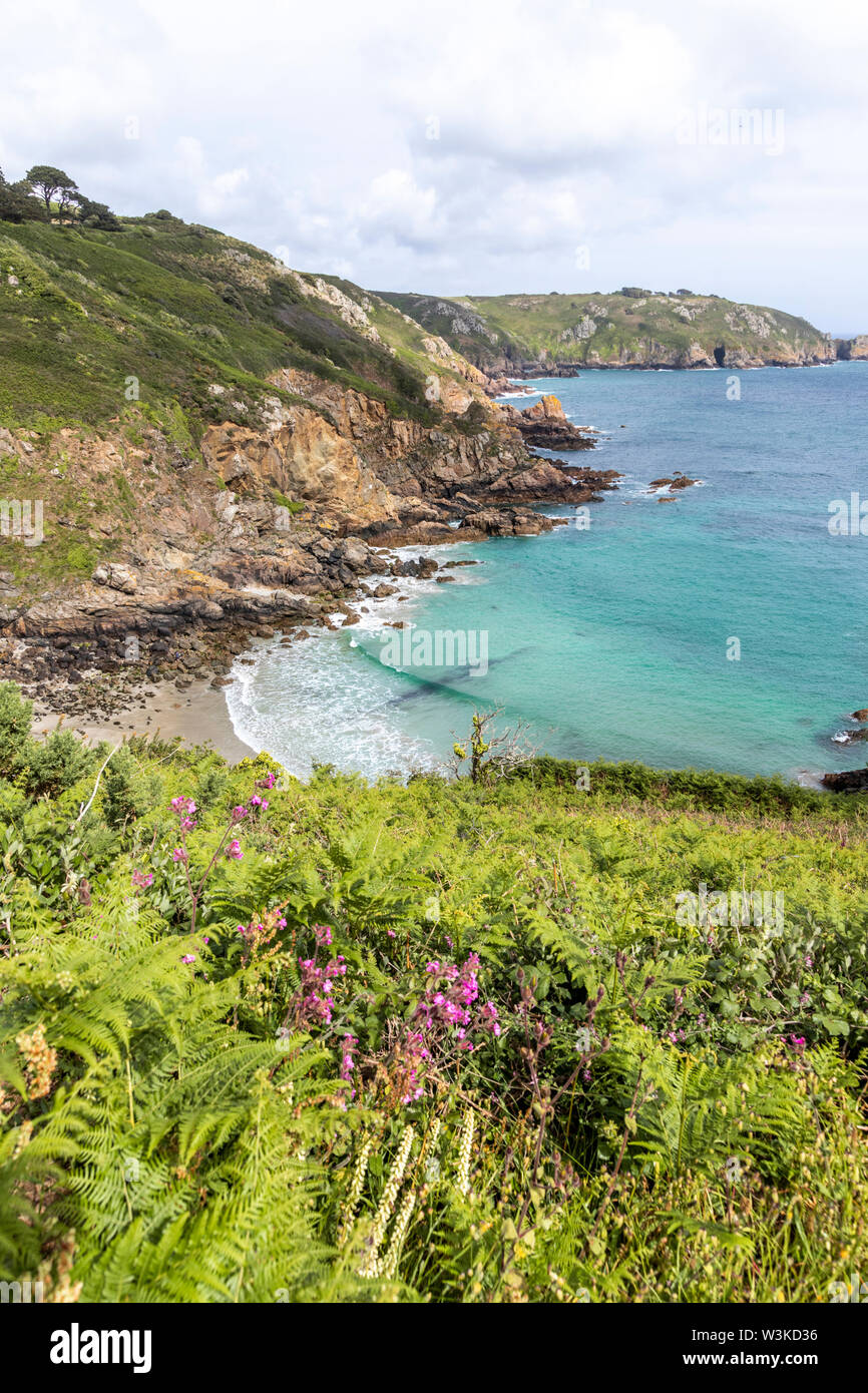 Petit bôt bay guernsey hi-res stock photography and images - Alamy
