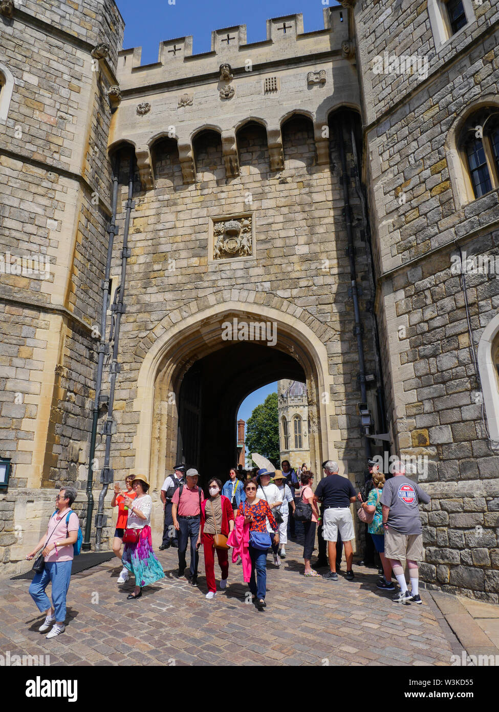 Henry viii gateway winsor castle hi-res stock photography and images ...