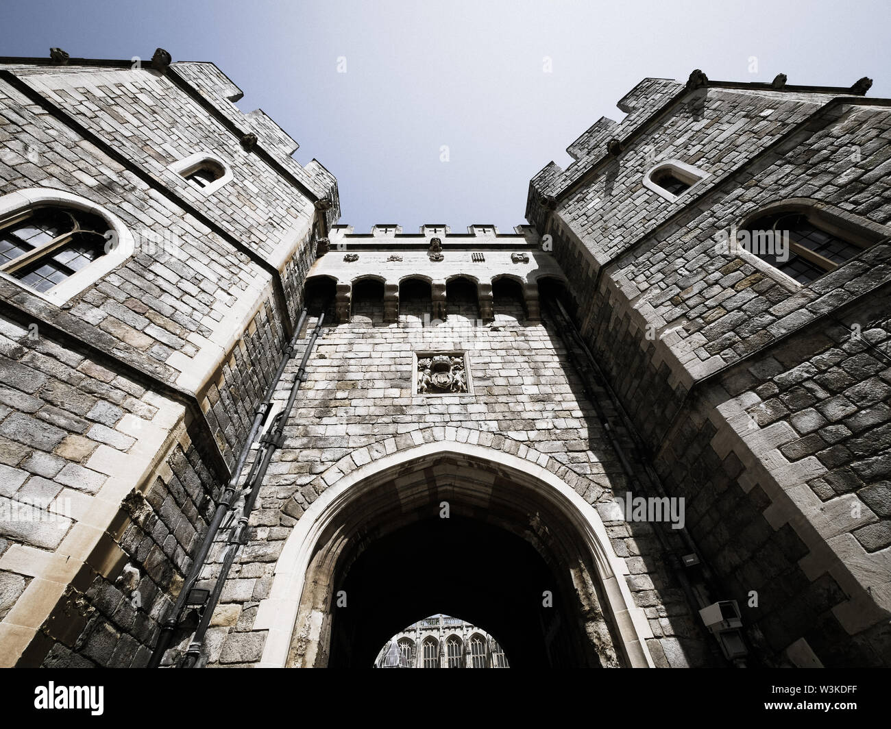 Henry viii gateway of windsor castle hi-res stock photography and ...