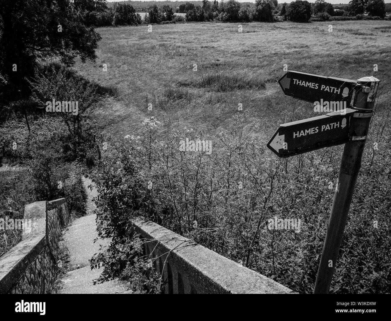 Thames Path Sign, Thames Path, Windsor, Berkshire, England, UK, GB ...