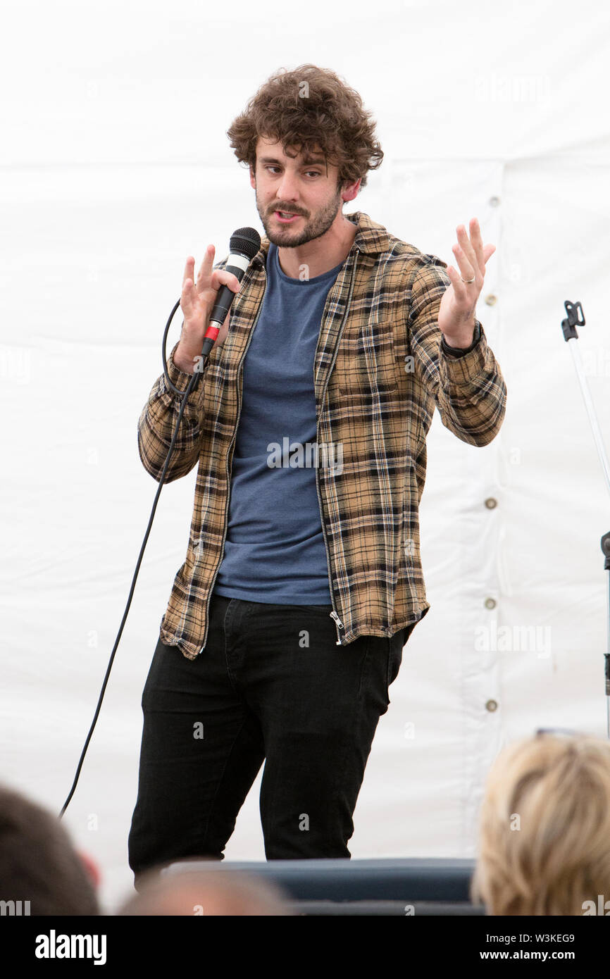 Show your friends hi-res stock photography and images - Alamy