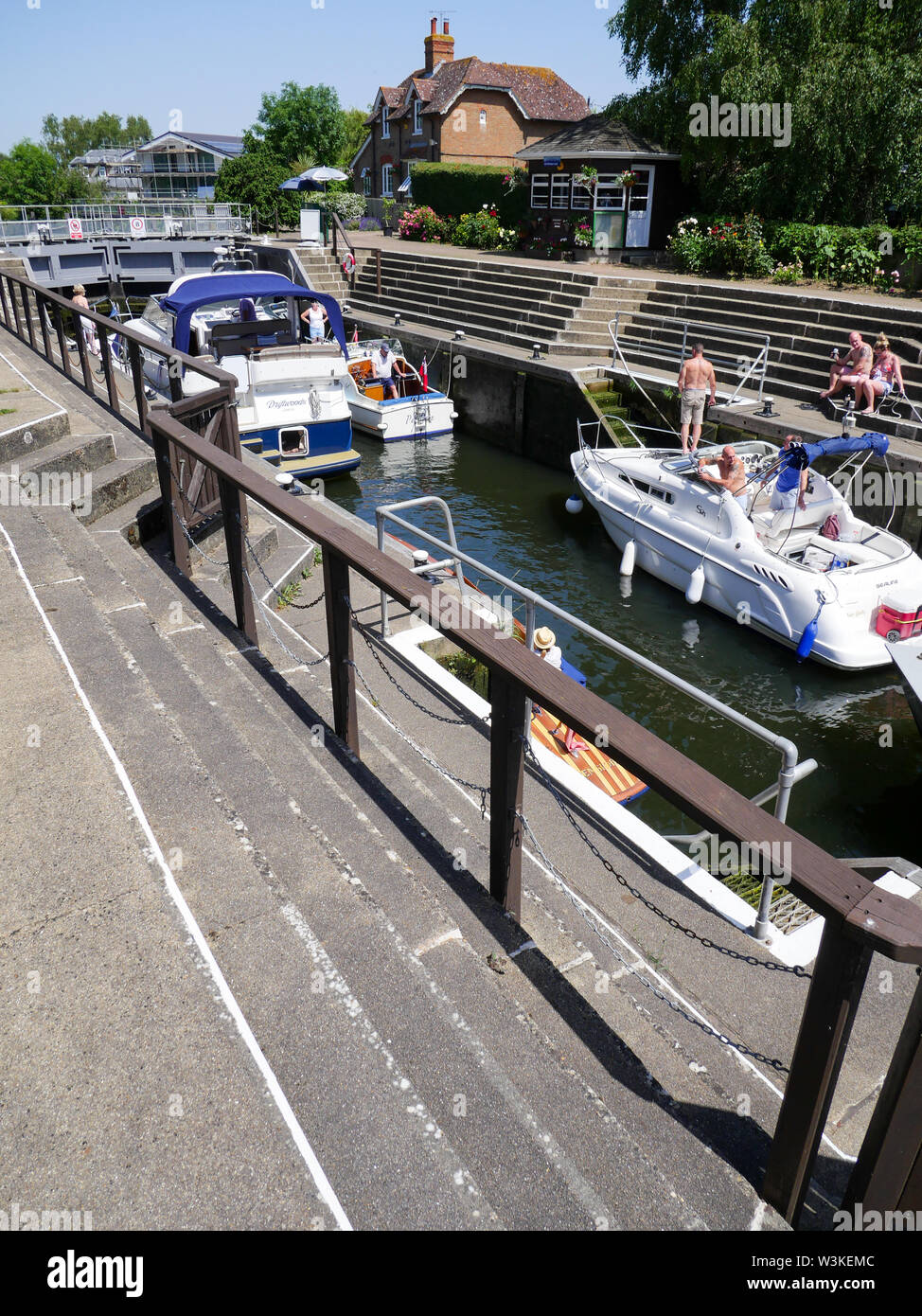 Old windsor hi-res stock photography and images - Alamy