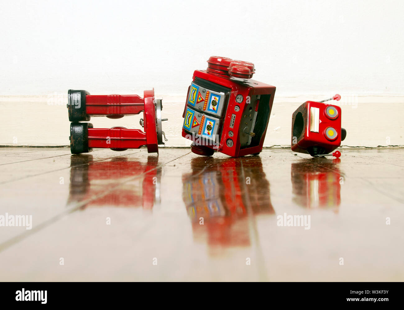 Robot abuse hi-res stock photography and images - Alamy