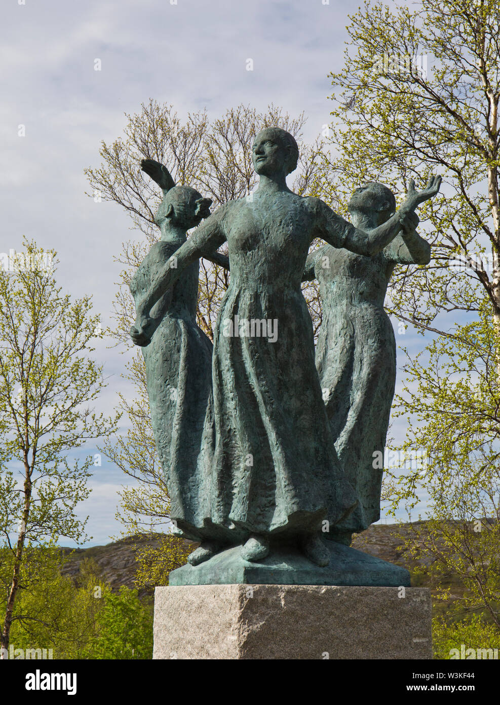 Statue of three women from three countries at the borderland museum ...