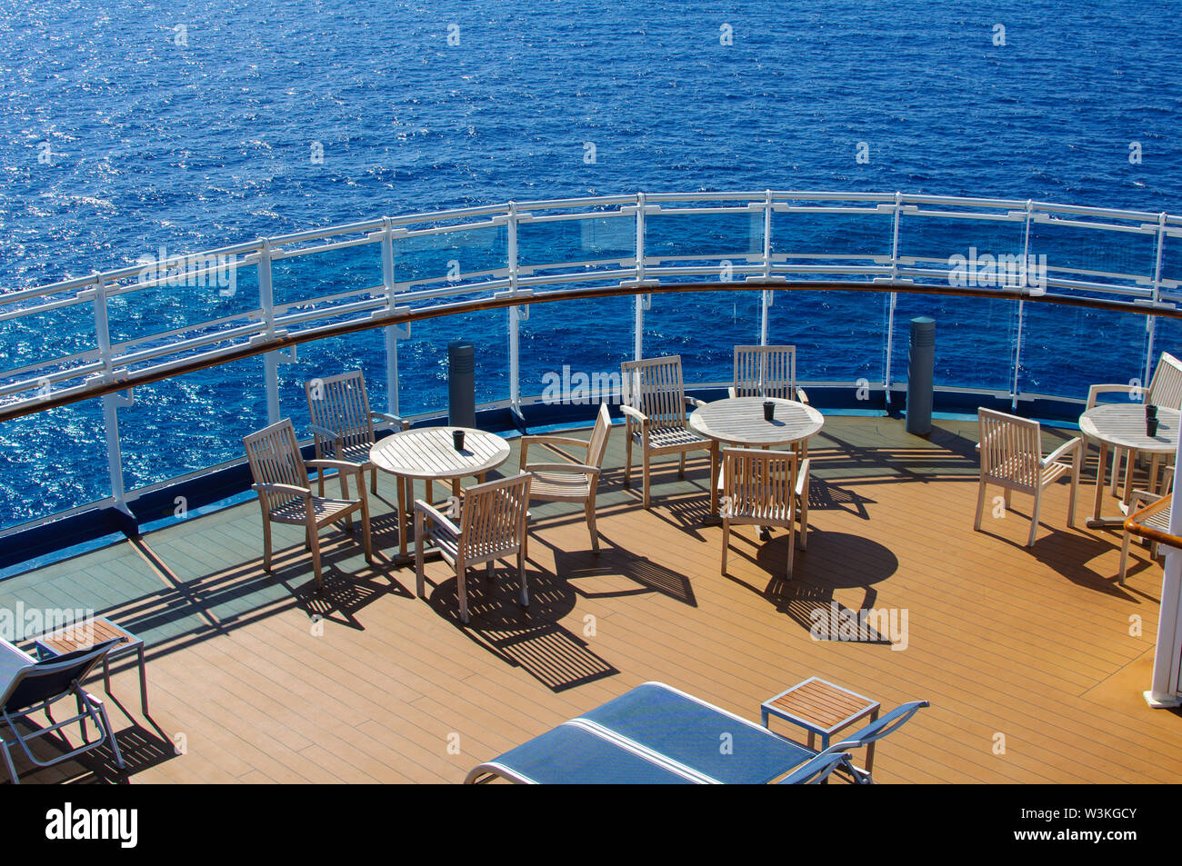 Dining deck ship hi-res stock photography and images - Alamy