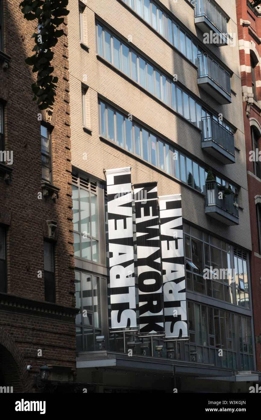 Live theater company hi-res stock photography and images - Alamy