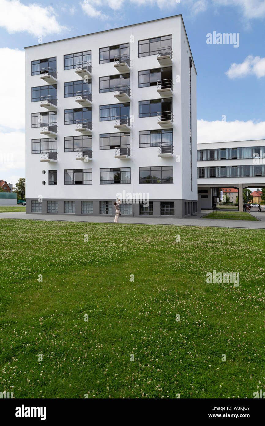 Studio building (Prellerhaus) of the Bauhaus Building in Dessau ...