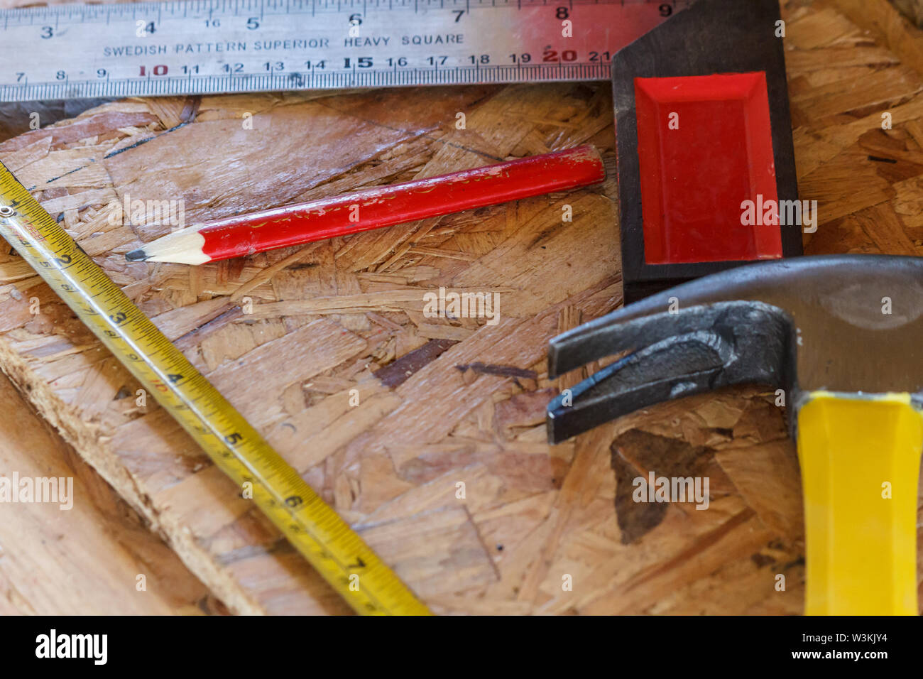 Measuring wood hi-res stock photography and images - Alamy