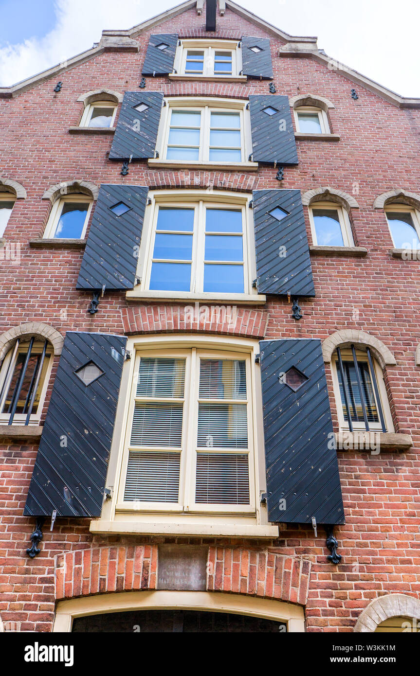 Apments hi-res stock photography and images - Alamy