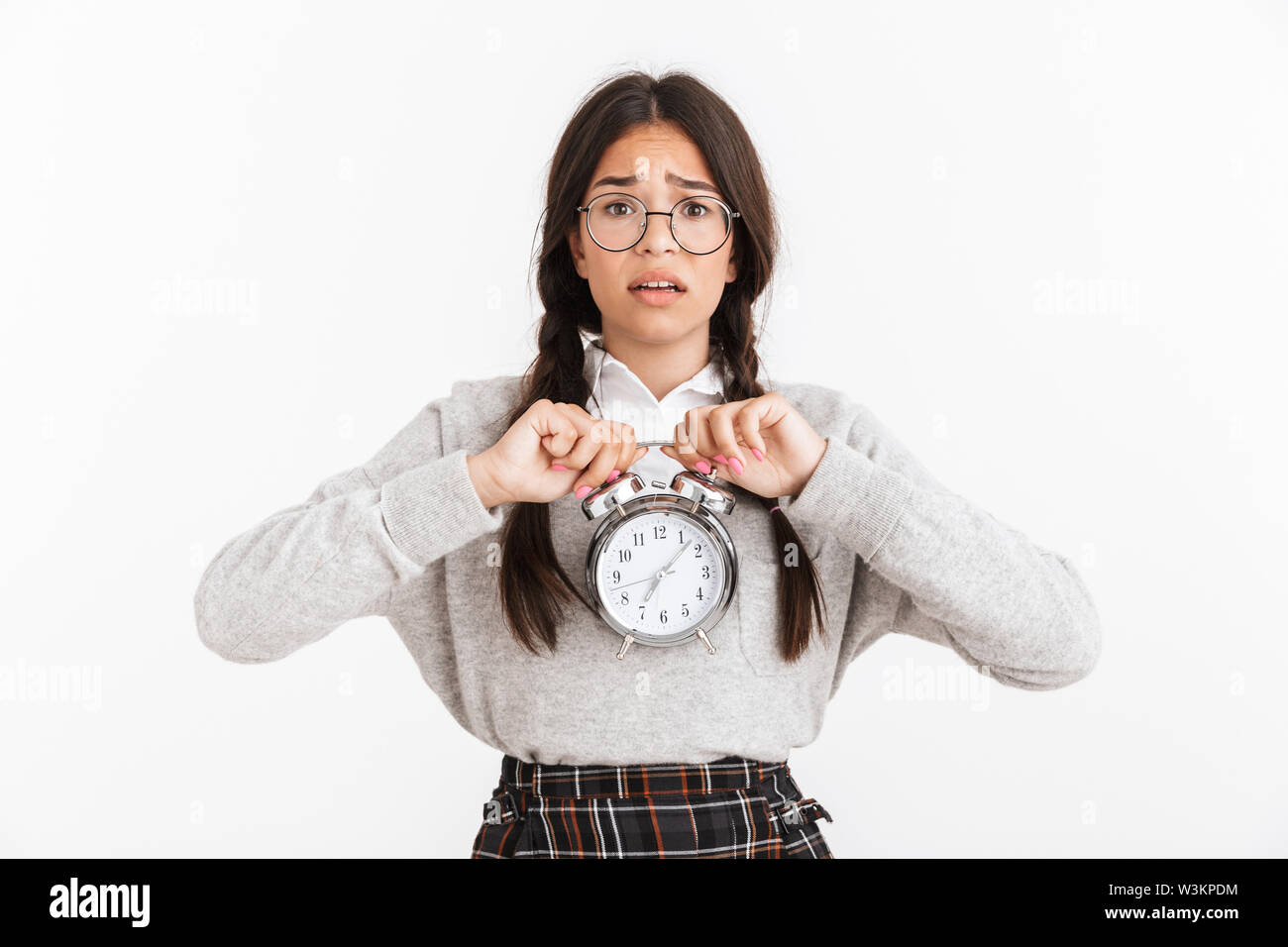 Photo closeup of disturbed teenage girl wearing eyeglasses frowning ...