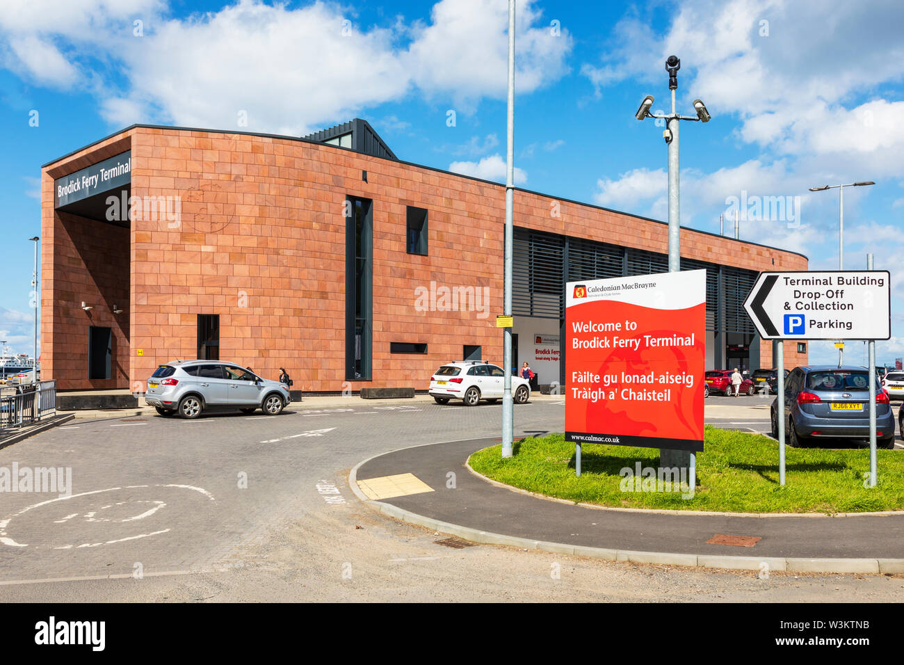 Calmac ferries brodick ferry terminal hi-res stock photography and ...