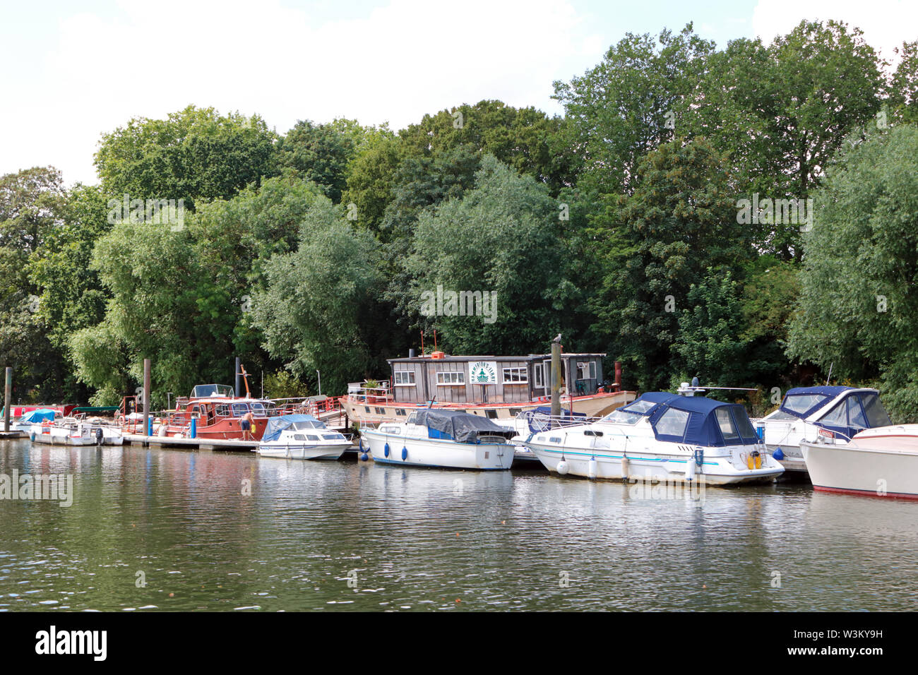 Ham ferry hi-res stock photography and images - Alamy