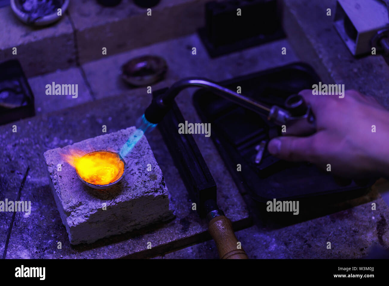 Gold alloy jewelry hi-res stock photography and images - Alamy