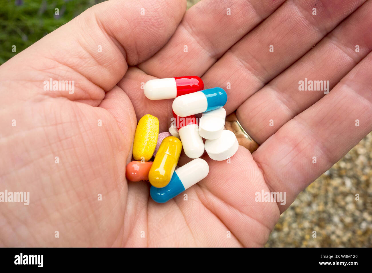 Ill person hi-res stock photography and images - Alamy