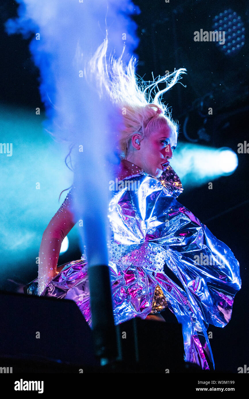 Christina aguilera 2019 hi-res stock photography and images - Alamy