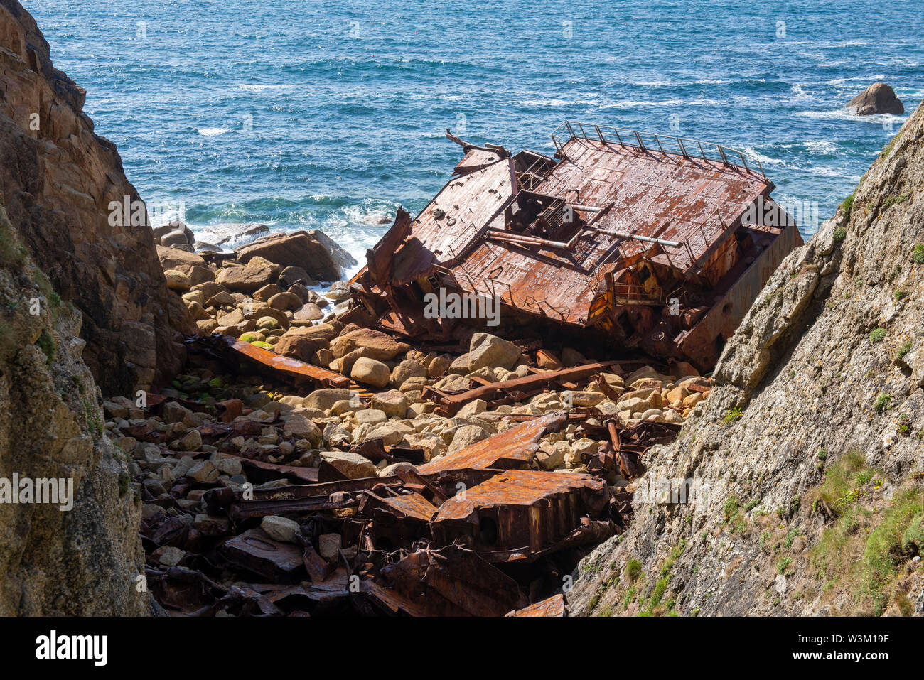 The Shipwreck of RMS Mulheim on Mayon Cliff in Sennen Cove in Cornwall ...