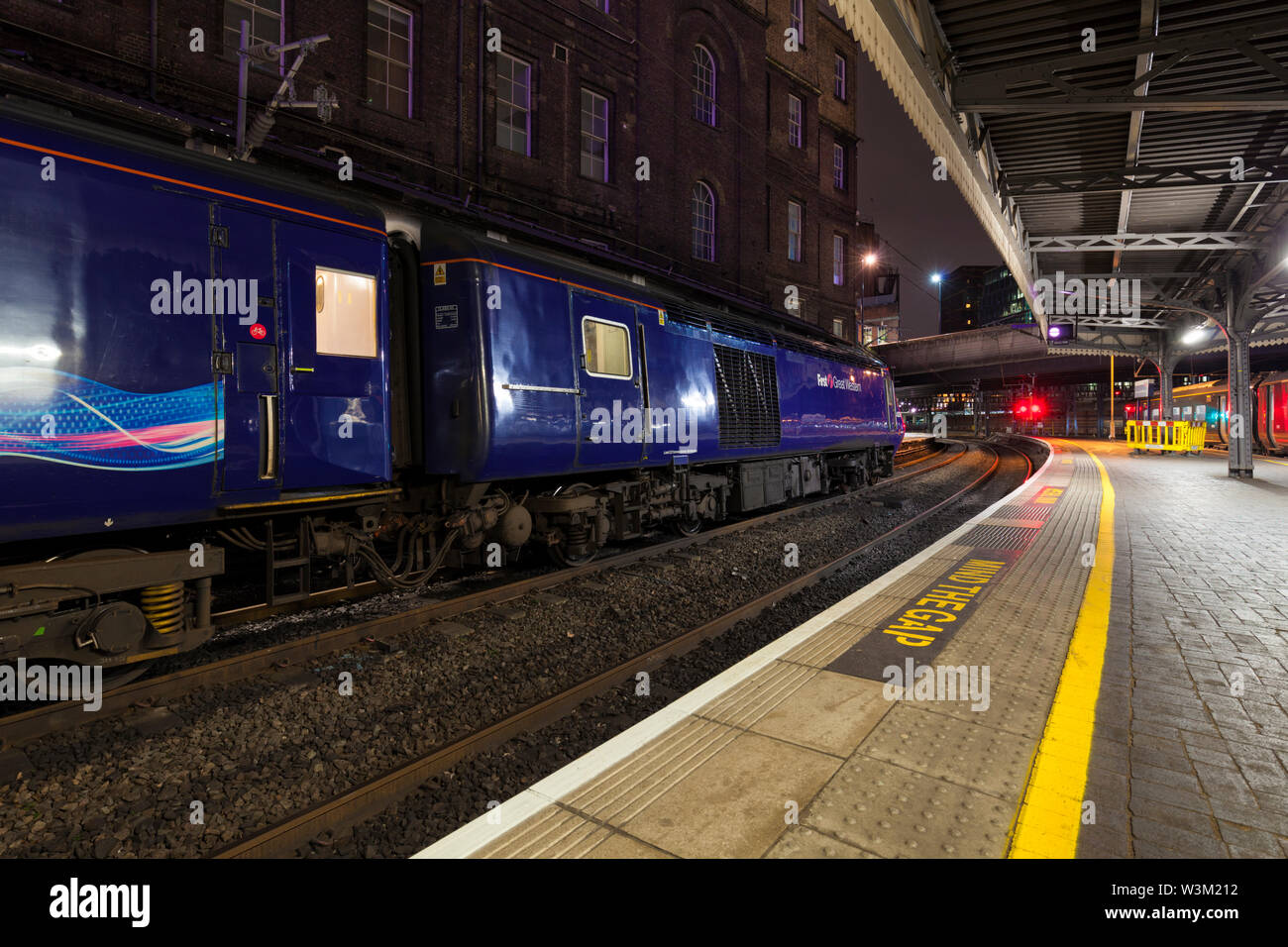 First Great Western high speed train ( Intercity 125 ) at London ...