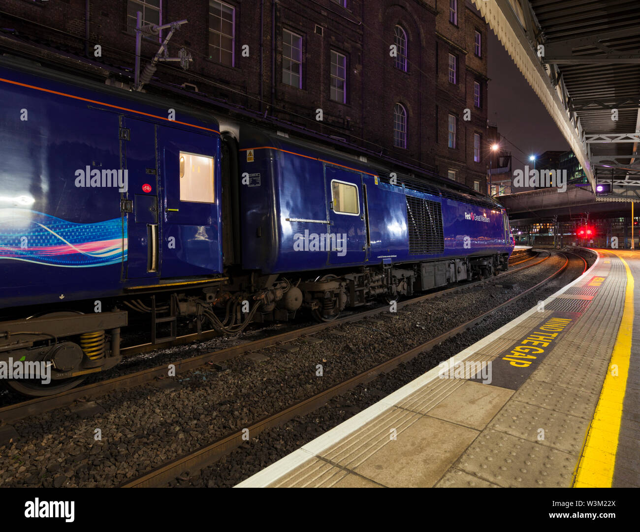 First Great Western high speed train ( Intercity 125 ) at London ...