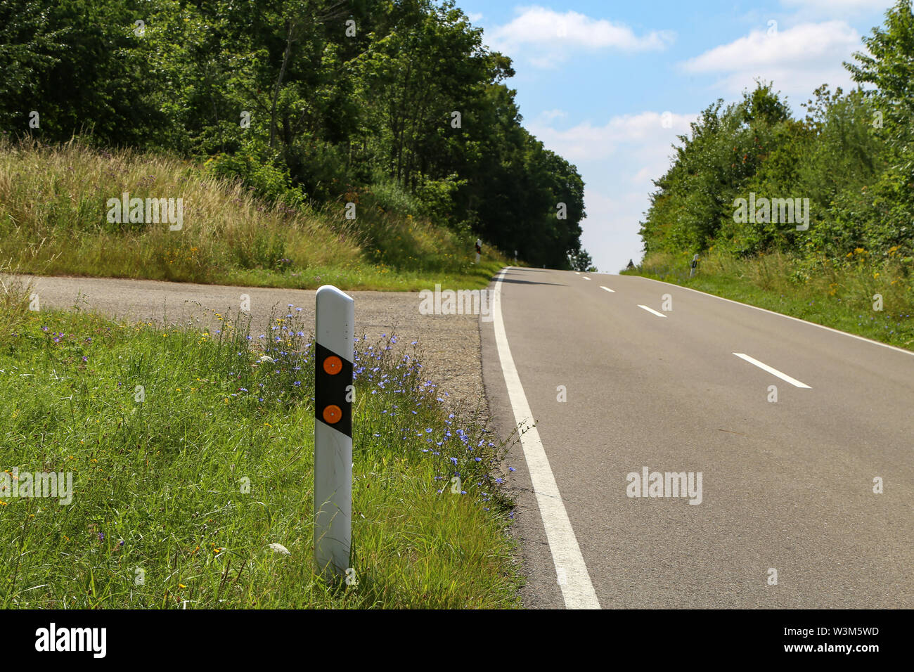 Highway Reflector High Resolution Stock Photography and Images - Alamy