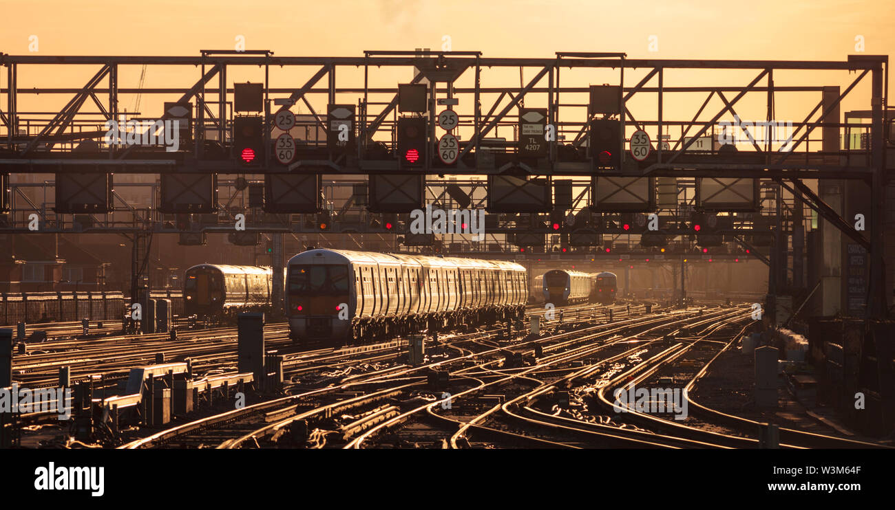 Southern ( GTR ) and South eastern trains arriving and departing from ...