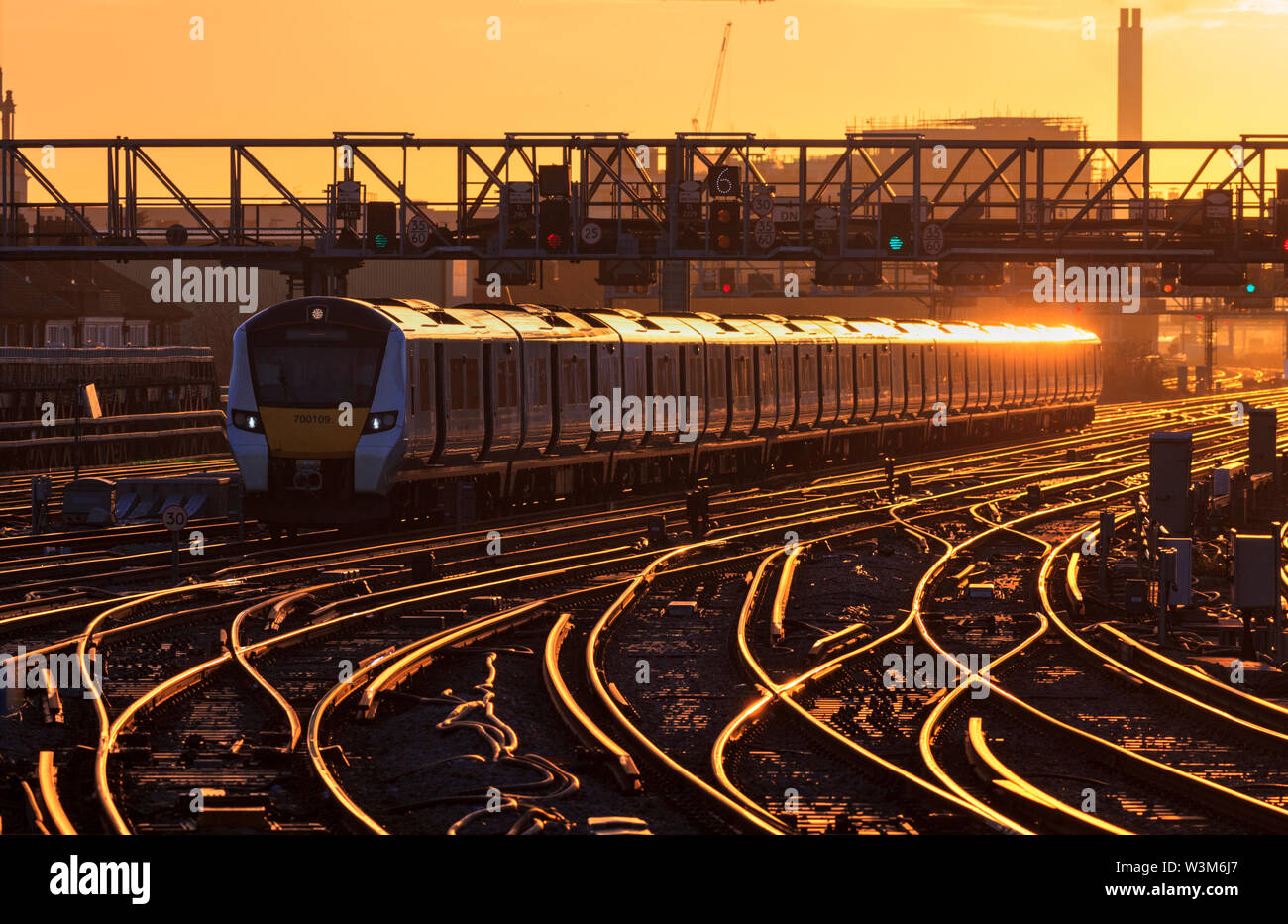Govia Thames link GTR class 700 electric train arriving at London ...