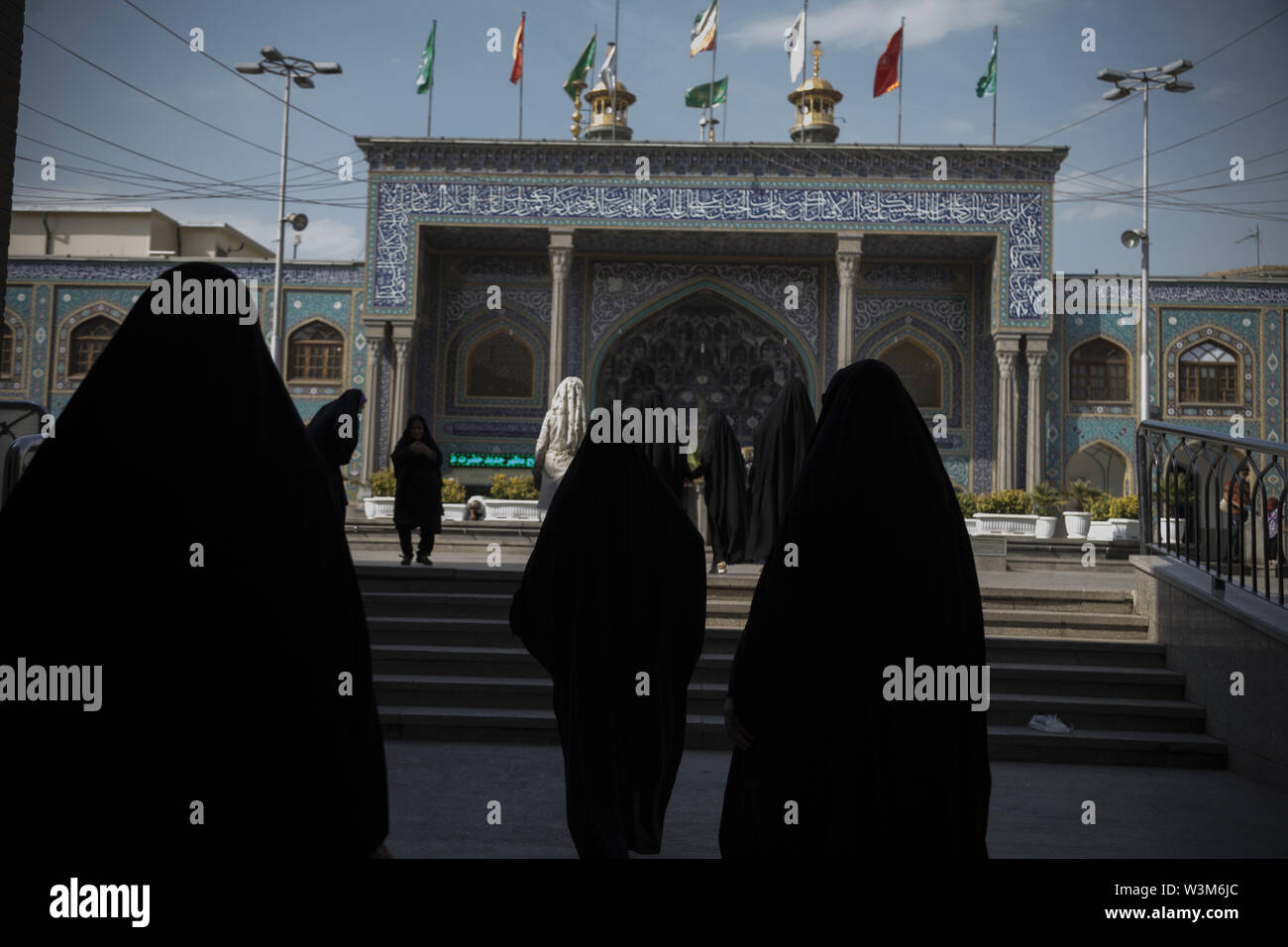 Shah abdol azim shrine hi-res stock photography and images - Alamy