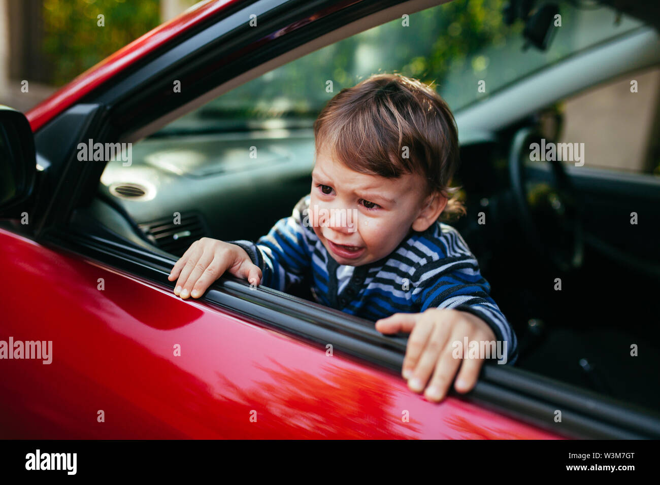 Car seat baby crying hi-res stock photography and images - Alamy
