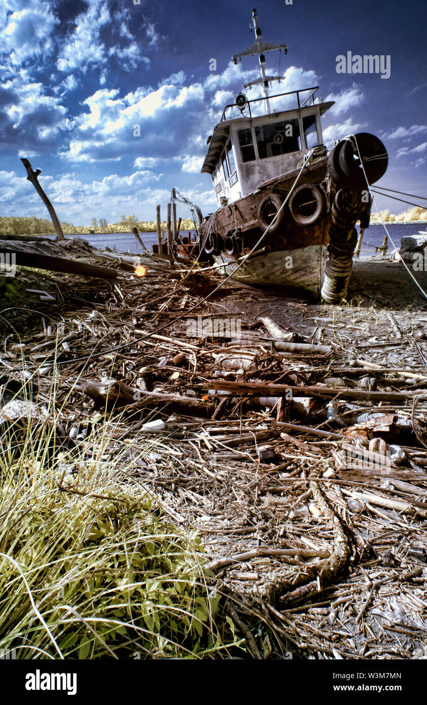 False river fishing hi-res stock photography and images - Alamy