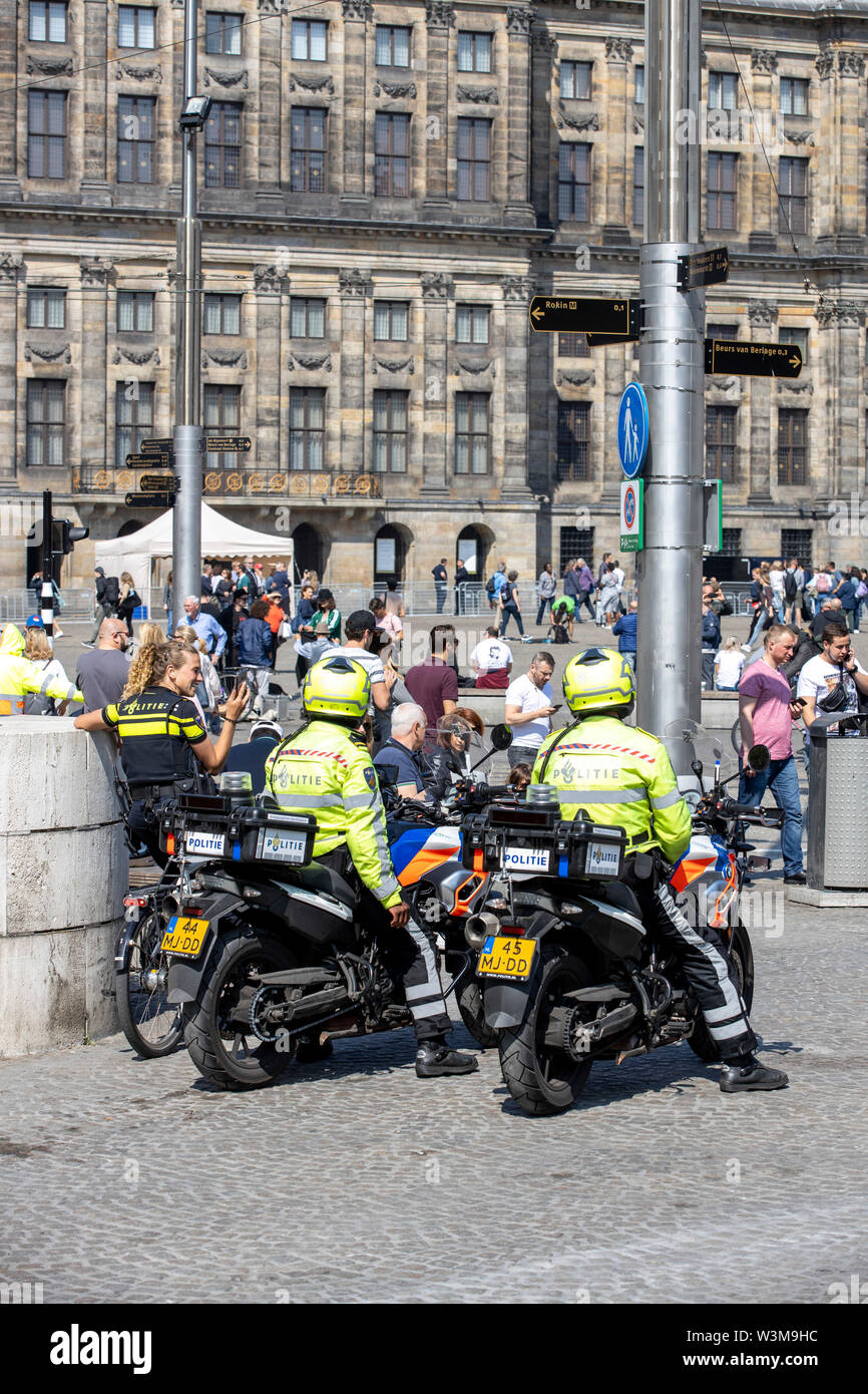 Motorcycle police officers hi-res stock photography and images - Alamy