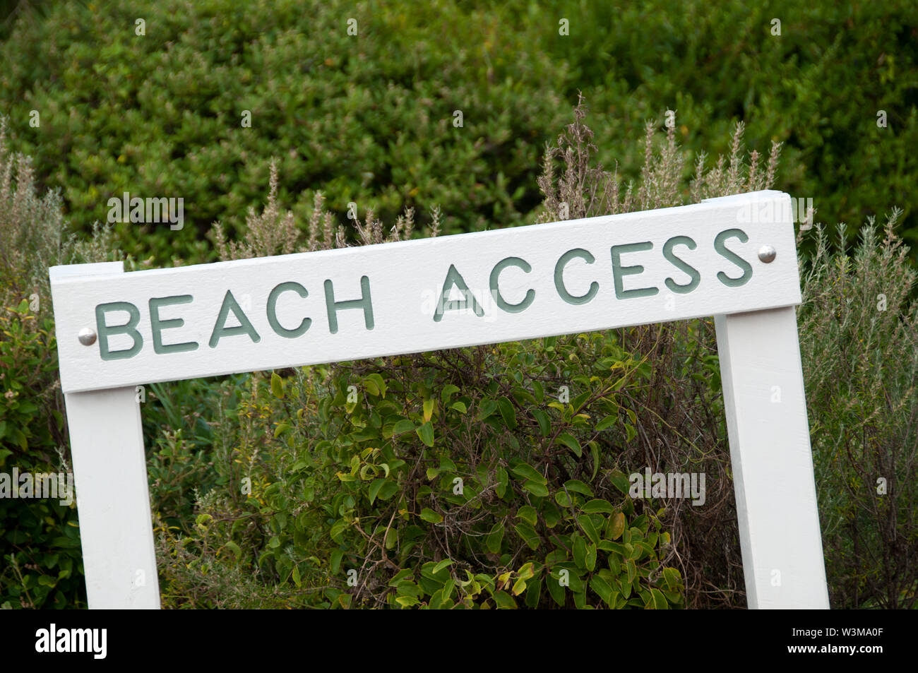 Entry signage sign hi-res stock photography and images - Alamy