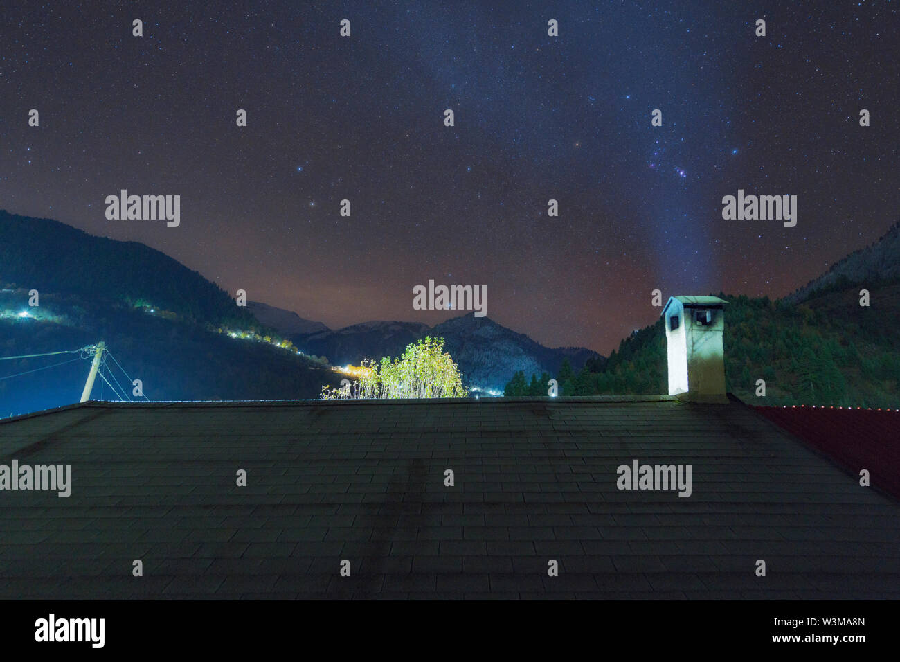 Orion constellation rising night hi-res stock photography and images ...