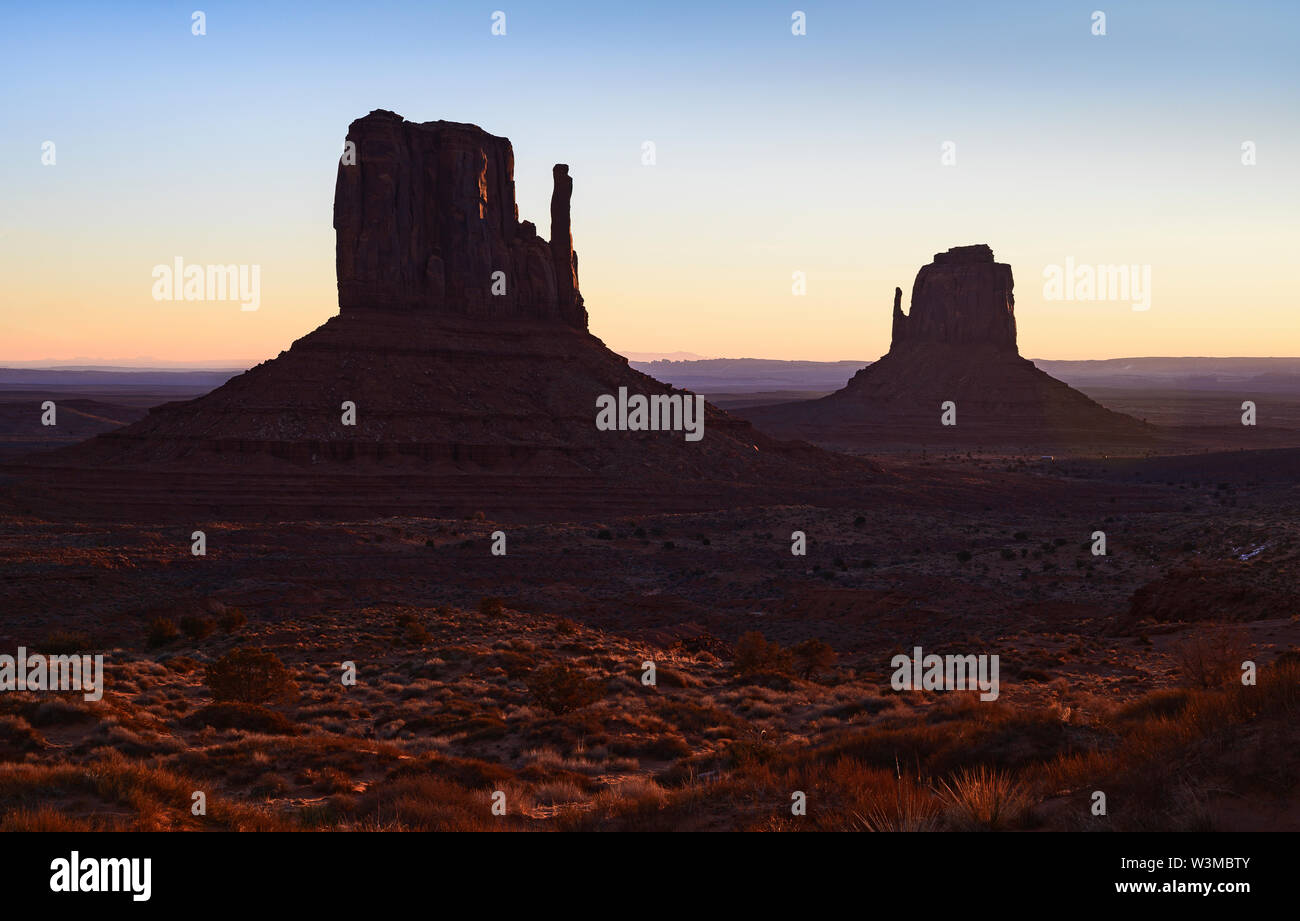 Sunset in the valley hi-res stock photography and images - Alamy