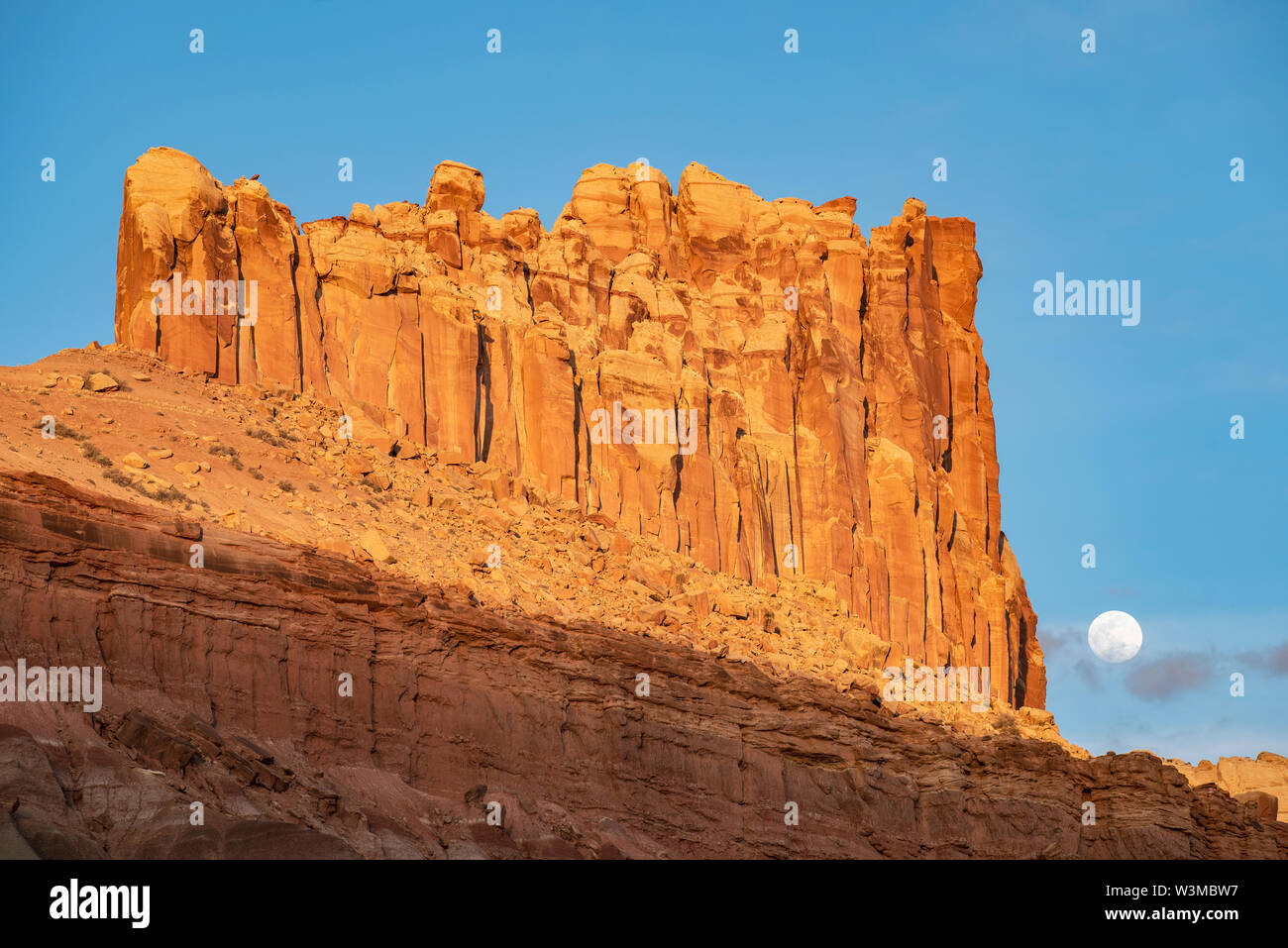 The castle capitol reef national park hi-res stock photography and ...