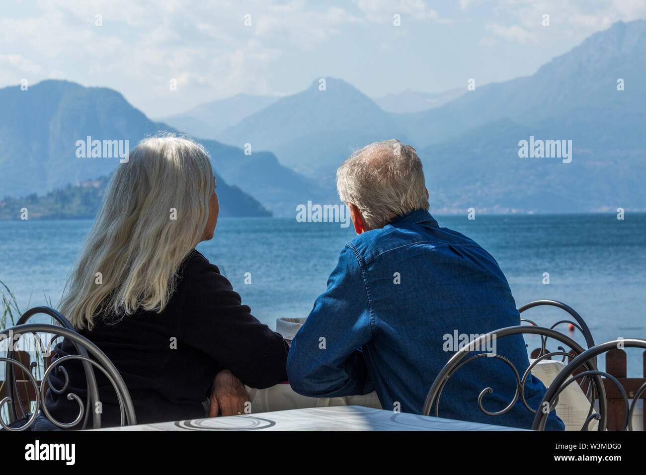 Two people gray hair hi-res stock photography and images - Alamy