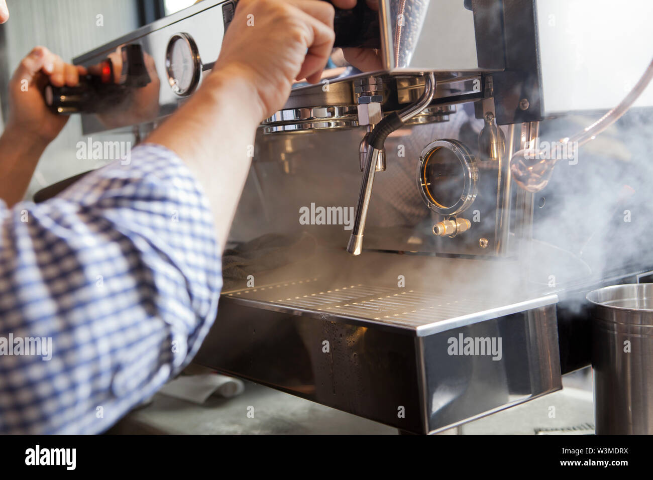 Using coffee machine hi-res stock photography and images - Alamy