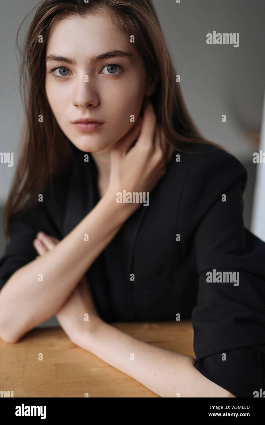 Hand on the neck hi-res stock photography and images - Alamy