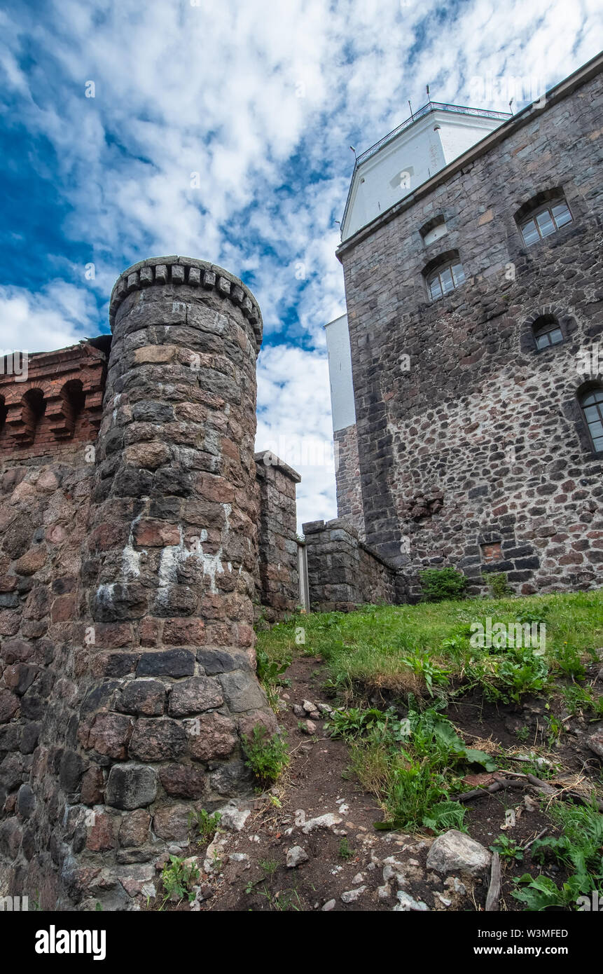 Medieval stone fortress hi-res stock photography and images - Alamy