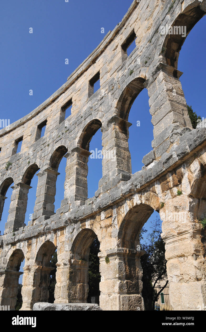 Pula Arena, Roman amphitheatre, Pula, Croatia, Europe Stock Photo - Alamy