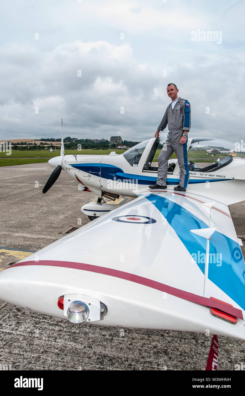 Raf grob tutor plane hi-res stock photography and images - Alamy