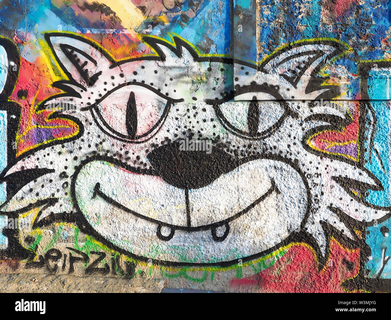 Graffiti at the Tejo riverside in Cascilhas near Lisbon Stock Photo - Alamy