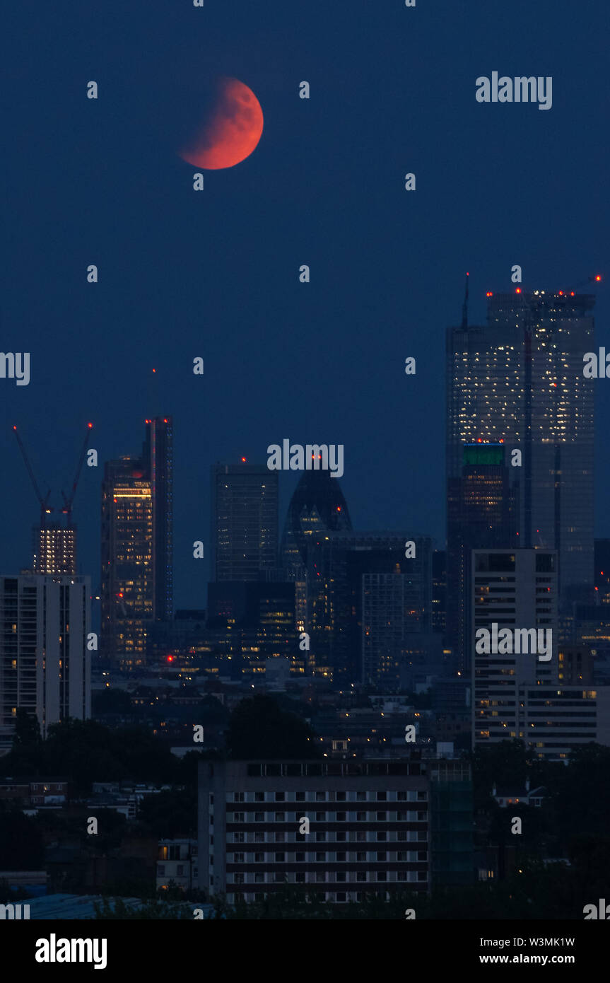 Buck full supermoon hi-res stock photography and images - Alamy