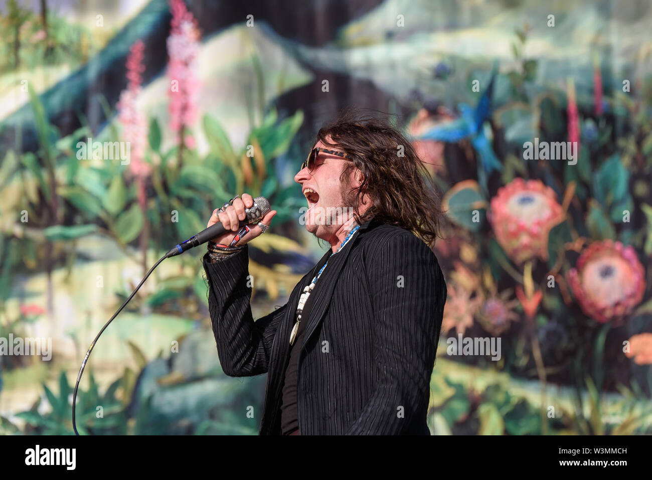 Rival sons band hi-res stock photography and images - Alamy