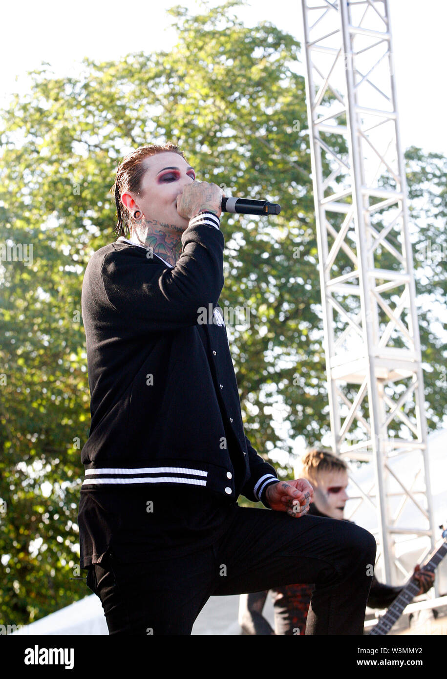Chris Motionless Screaming Live