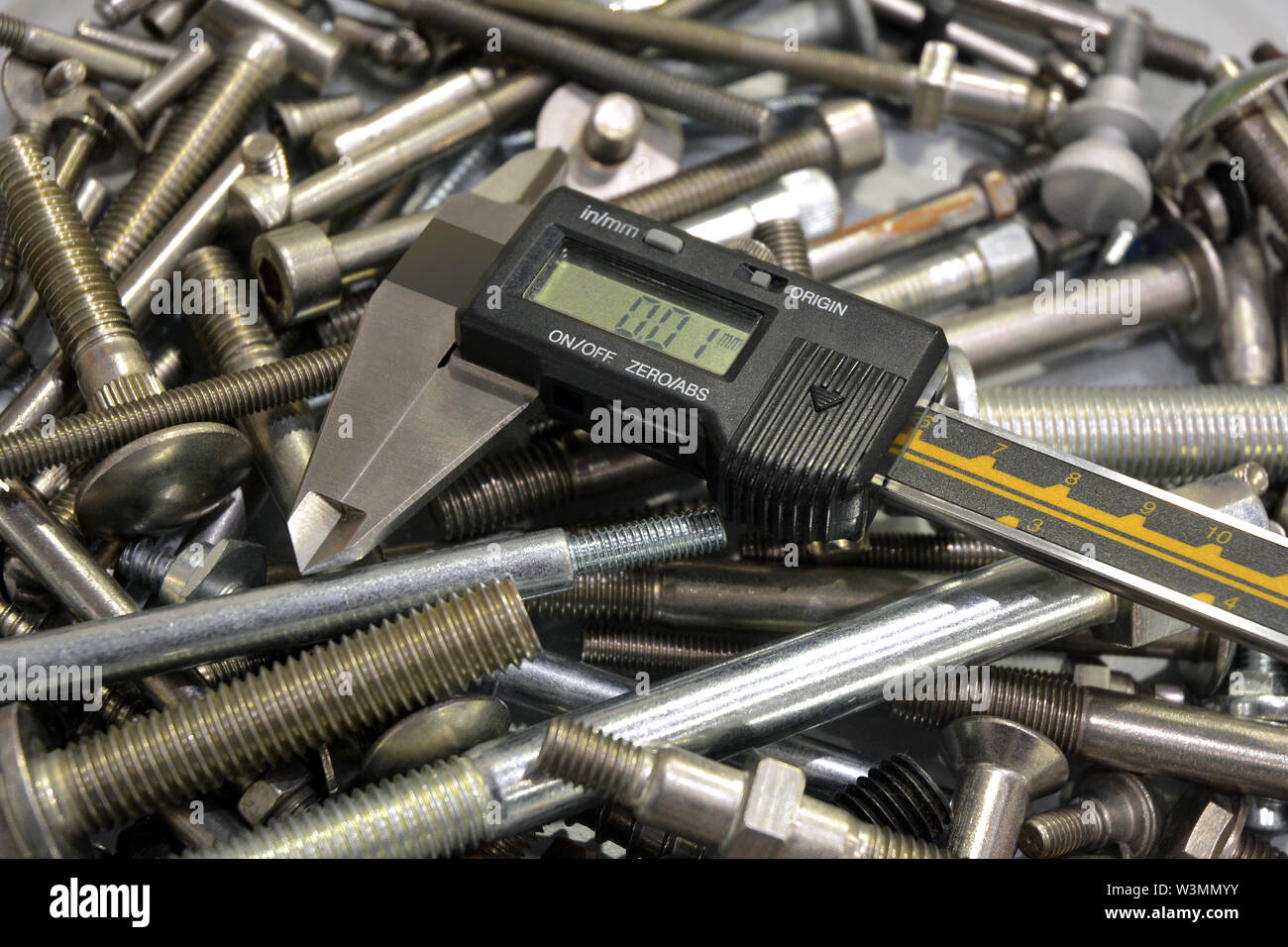 Electronic calipers hi-res stock photography and images - Alamy