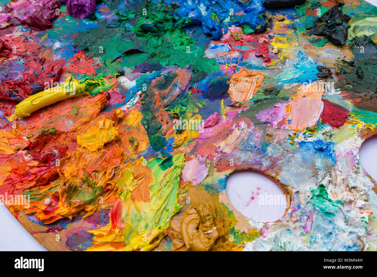 bright oil paint palette close up Stock Photo - Alamy