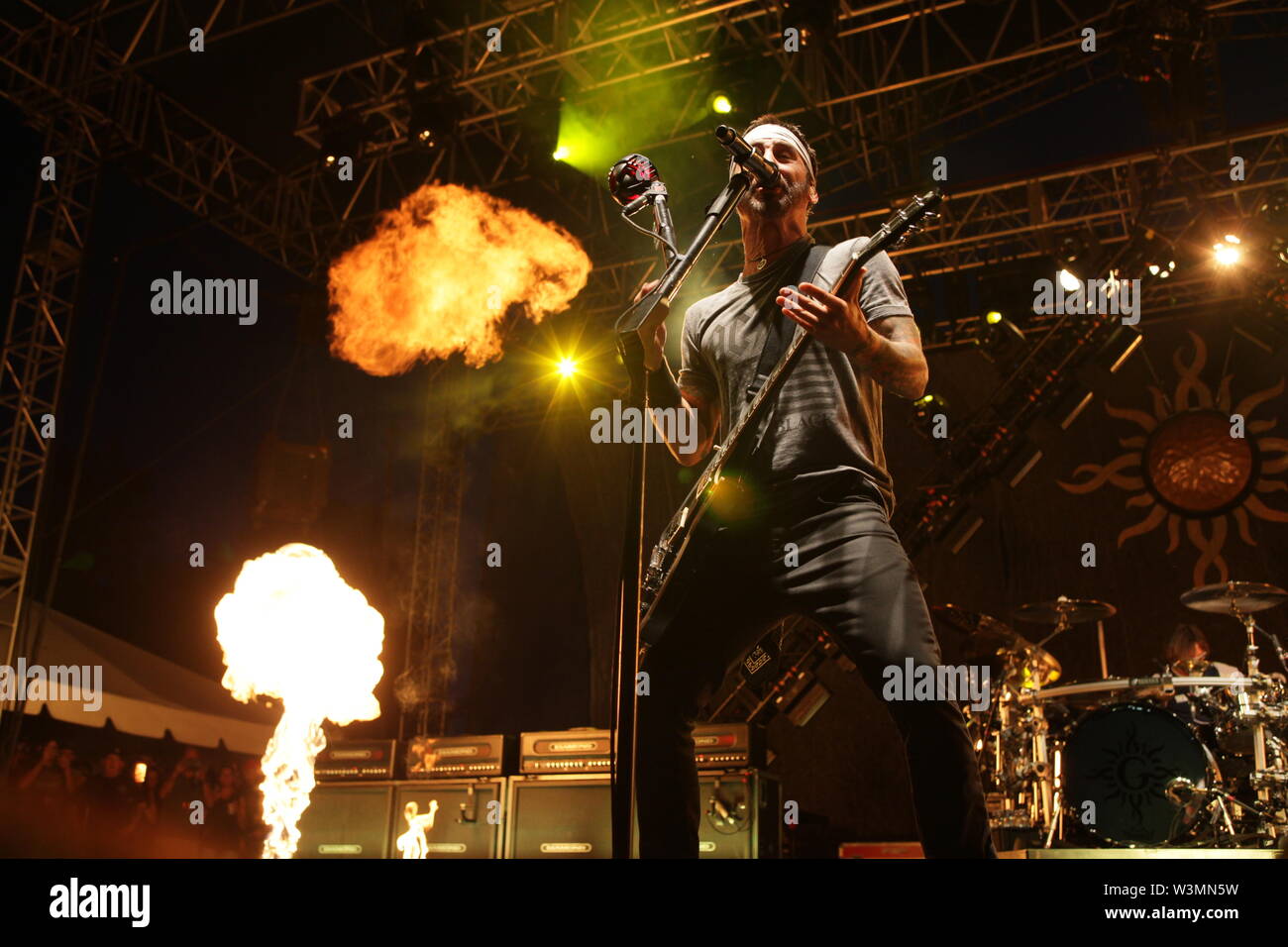 Sully godsmack hi-res stock photography and images - Alamy