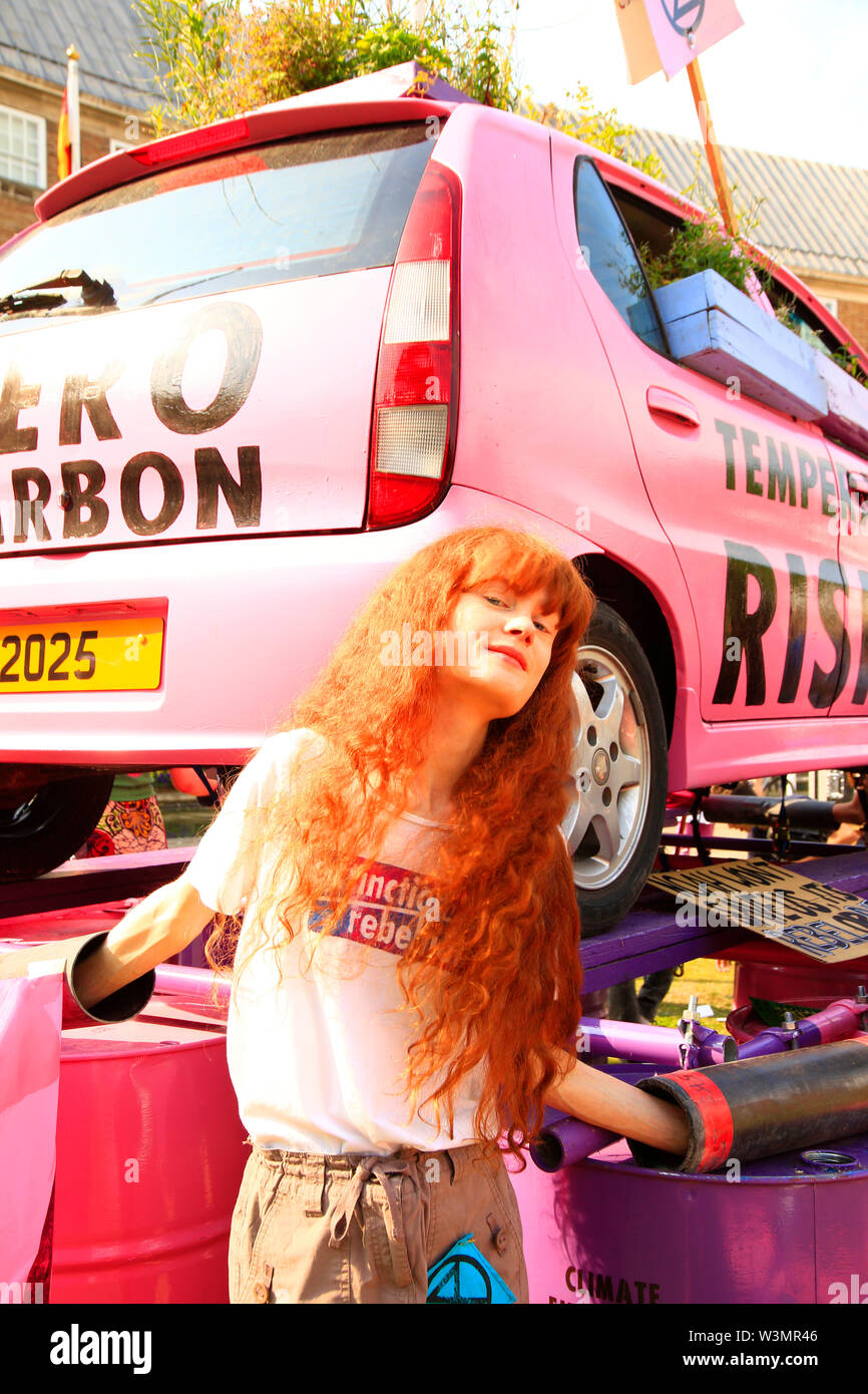 Extinction Rebellion Summer Uprising Bristol Bridge 17/07/2019 Stock ...